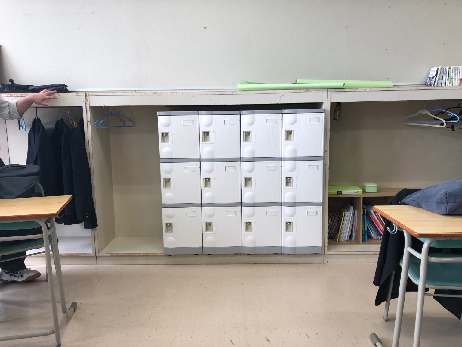 02 プラスチックロッカー